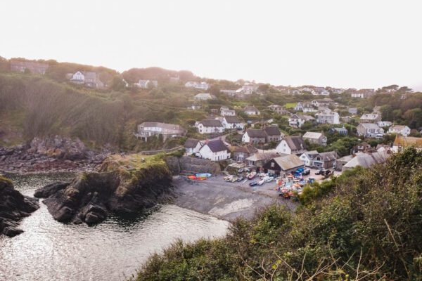 Cadgwith Cove Beach Guide | Plan your visit to Cornwall