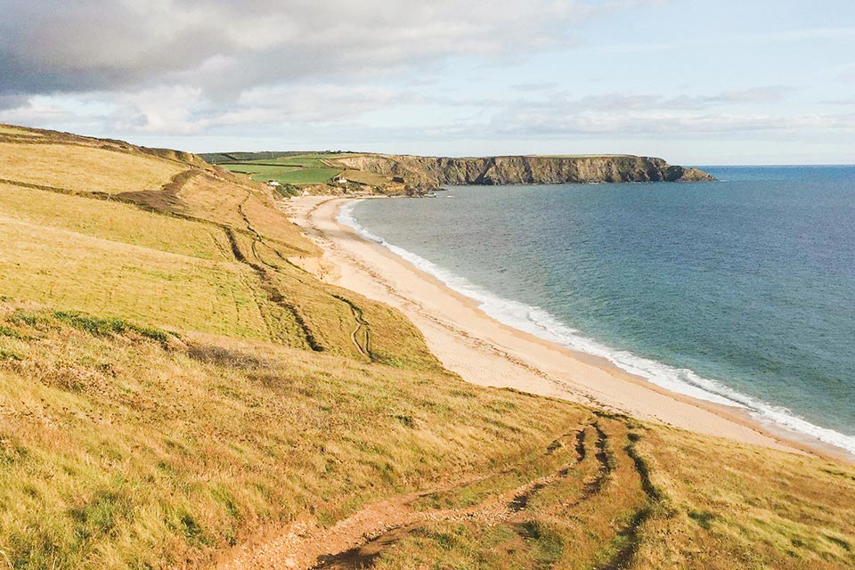 Gunwalloe Beach Guide | Plan your visit to Cornwall